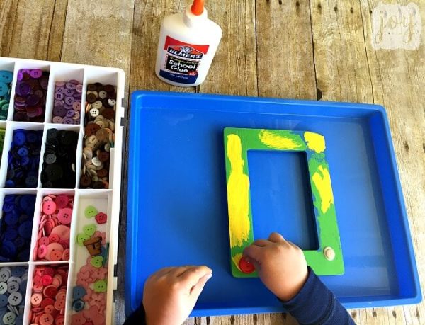 Kid Made Button Frame - Joy in the Works