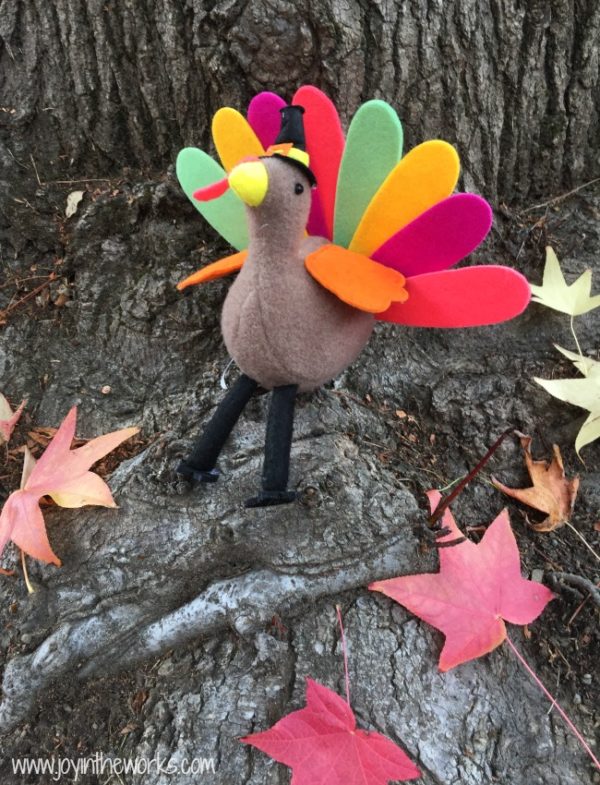 10 Simple Thanksgiving Games to Play with Tom Turkey - Joy in the Works